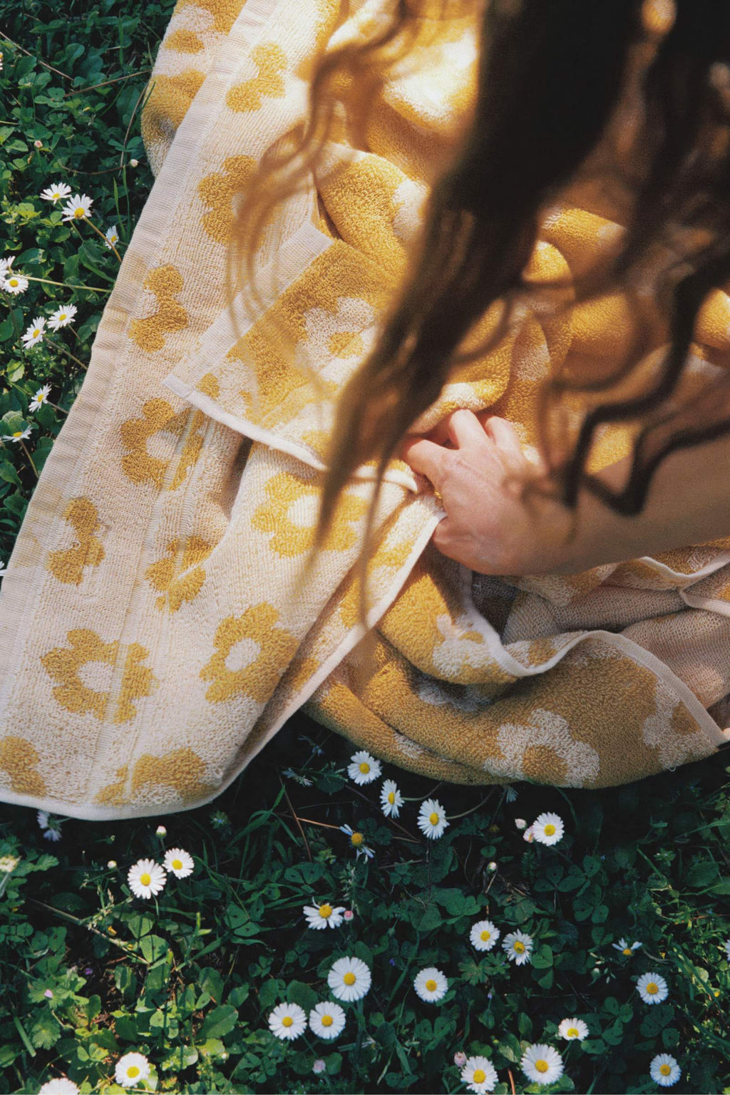 Daisy Beach Towel | Sunshine Daisy – Christy Dawn